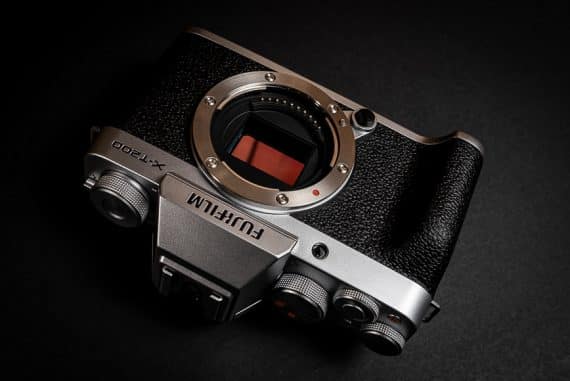 Fujifilm X-T200 Review | Impressive & Affordable!