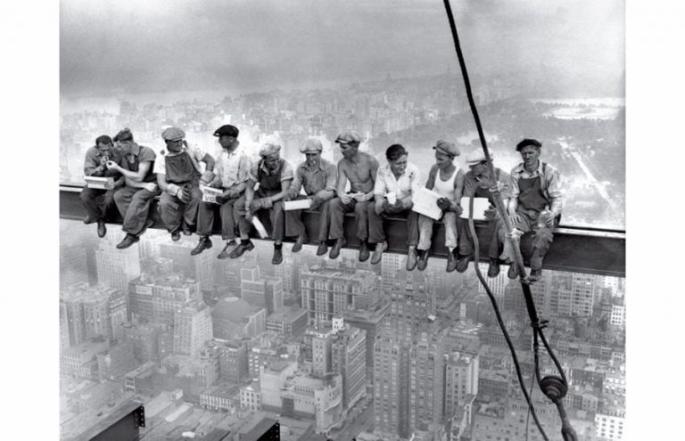 61 Famous Photos | Powerful Images That Made History