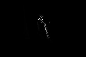 Chiaroscuro Lighting: 7 Best Techniques, Examples & Setups