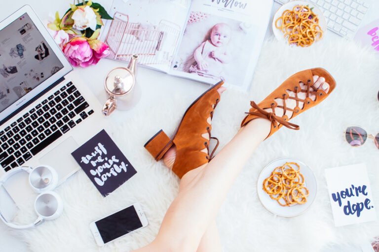 Guide to Flat Lay Photography (17 CREATIVE Tips!)