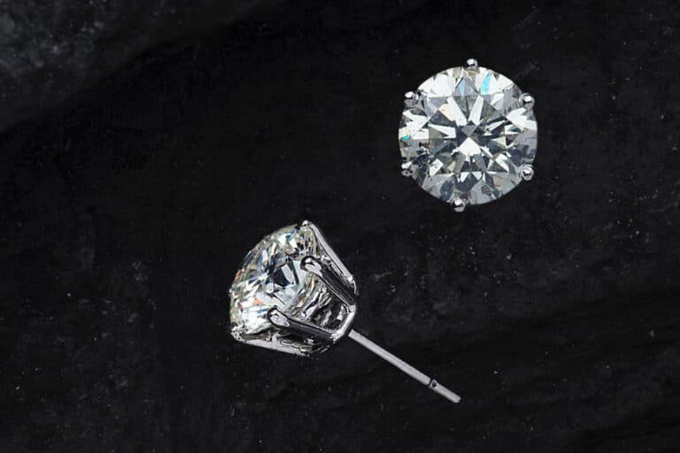 How to Photograph Jewelry at Home (15 DIY Tips!)