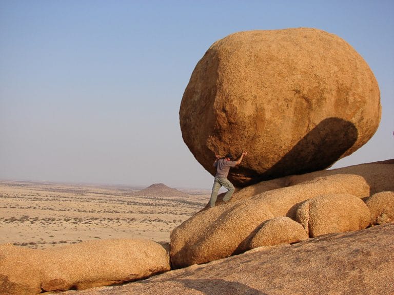 21 Fun Juxtaposition Examples in Photography & Art
