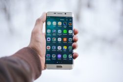 How to Add Apps Back to Home Screen on iPhone and Android