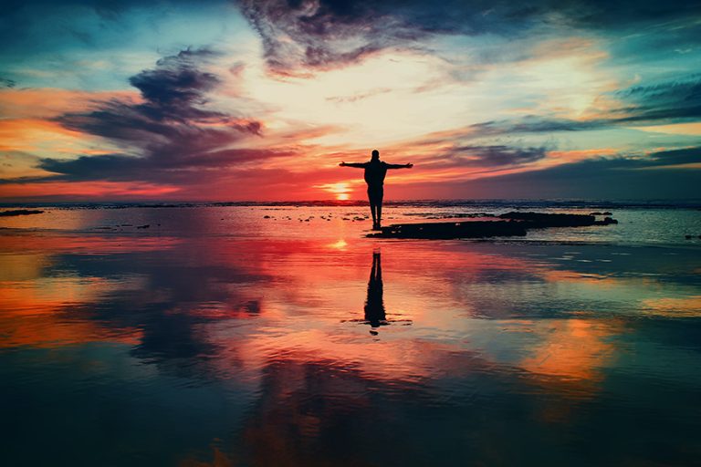 How to Take & Edit Amazing Sunset Silhouette Photos