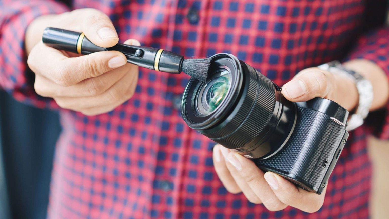 How to Stop Lens Fog: Best Lens Heaters & Lens‑Wraps